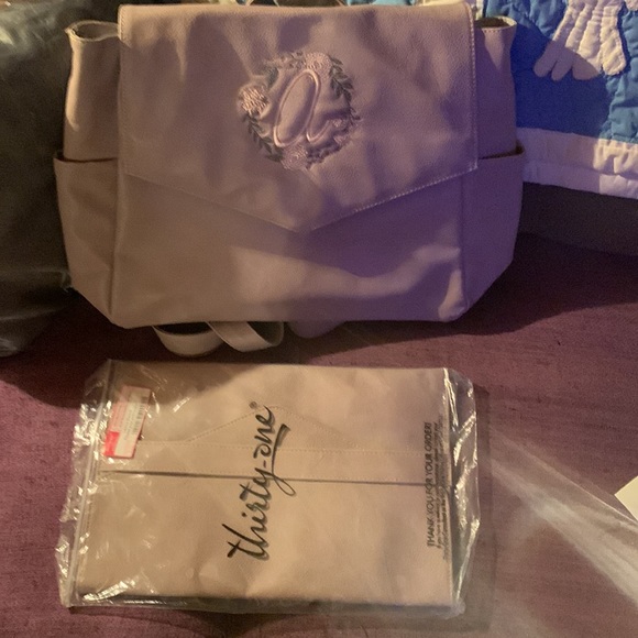 thirty-one | Bags | Thirtyone On Point Backpackpurse With Laptop Sleeve ...